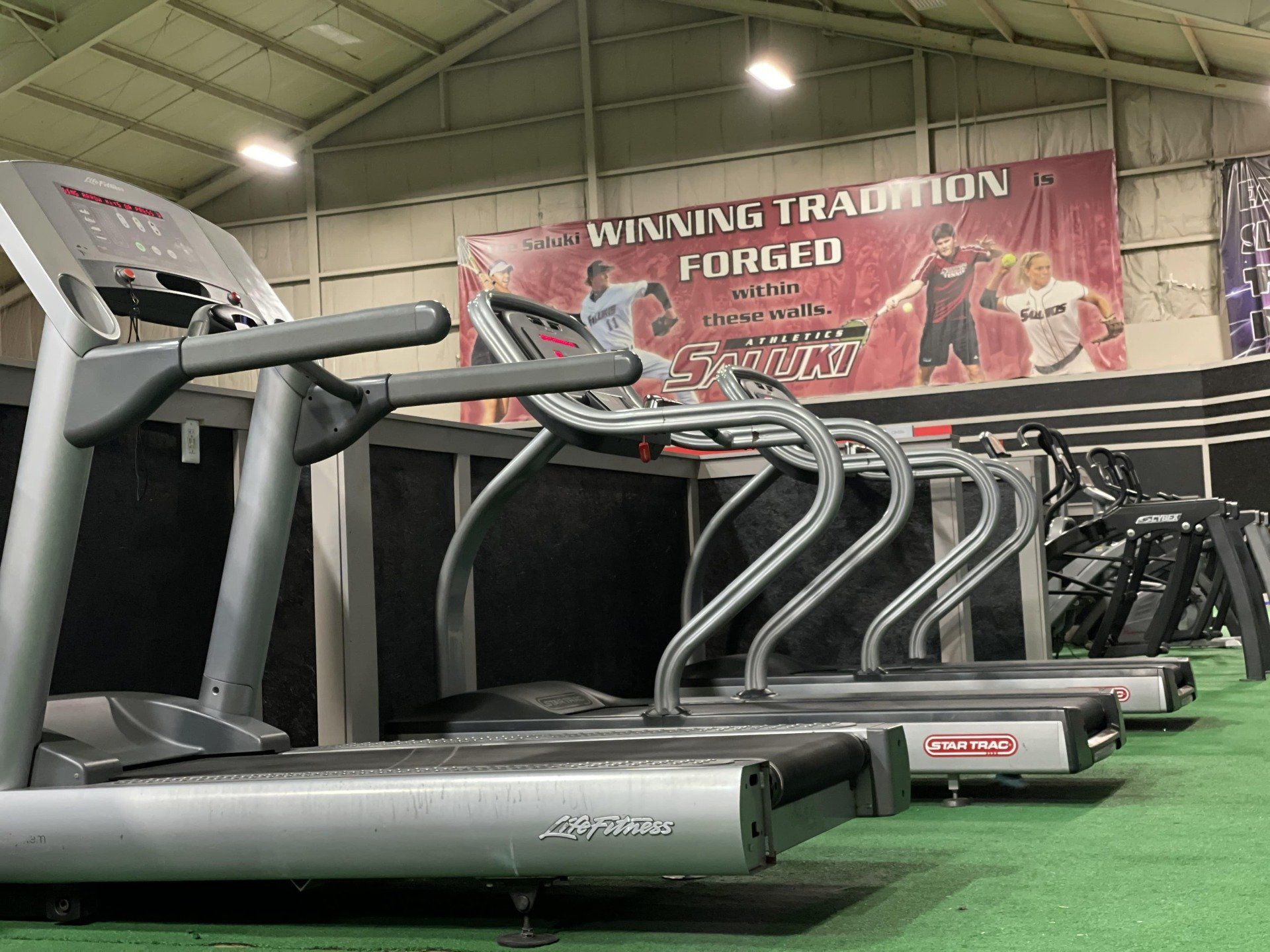 24/7 Gym | Carbondale, IL | Warehouse the Ultimate Gym