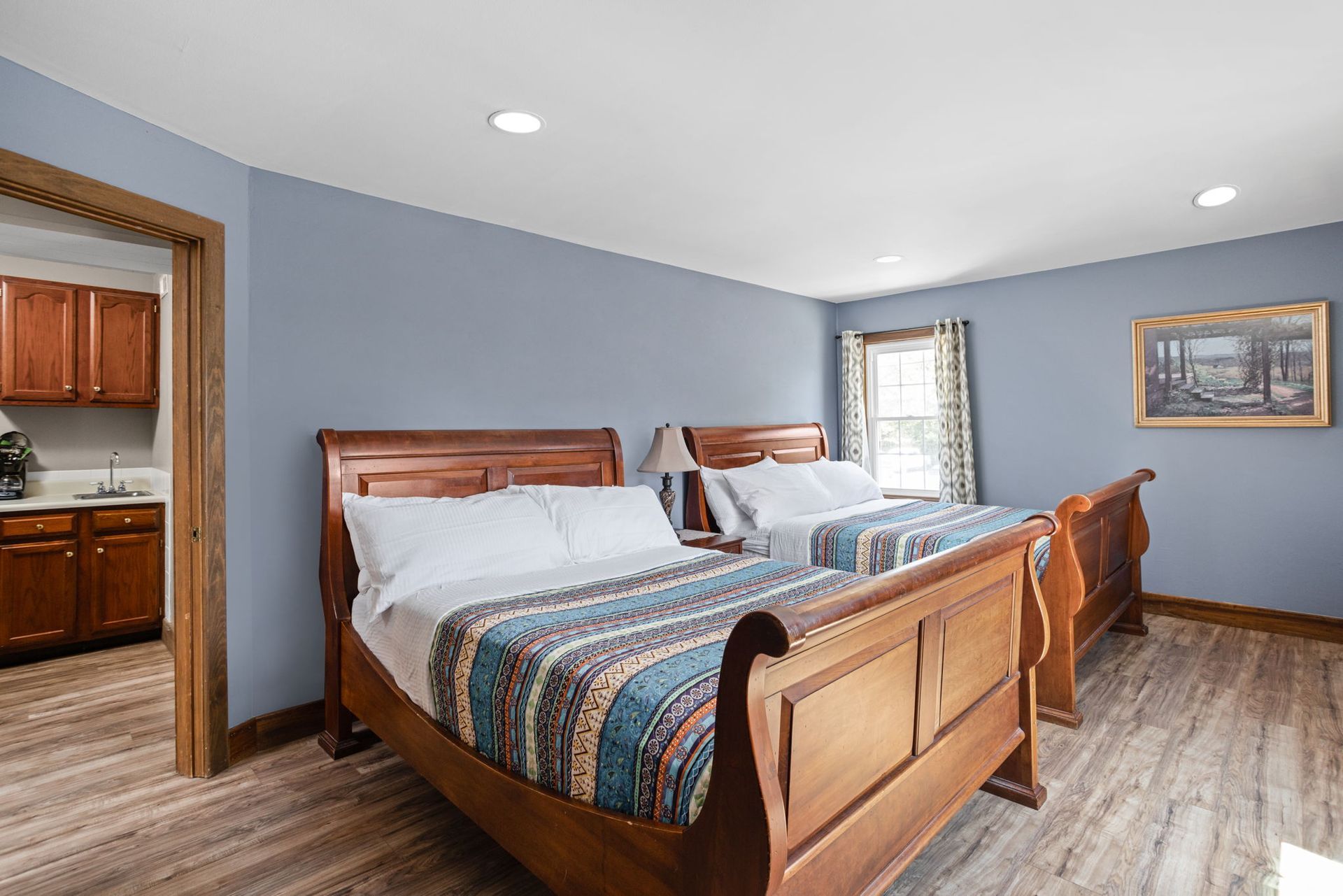 Room | Artists Colony Inn | Nashville