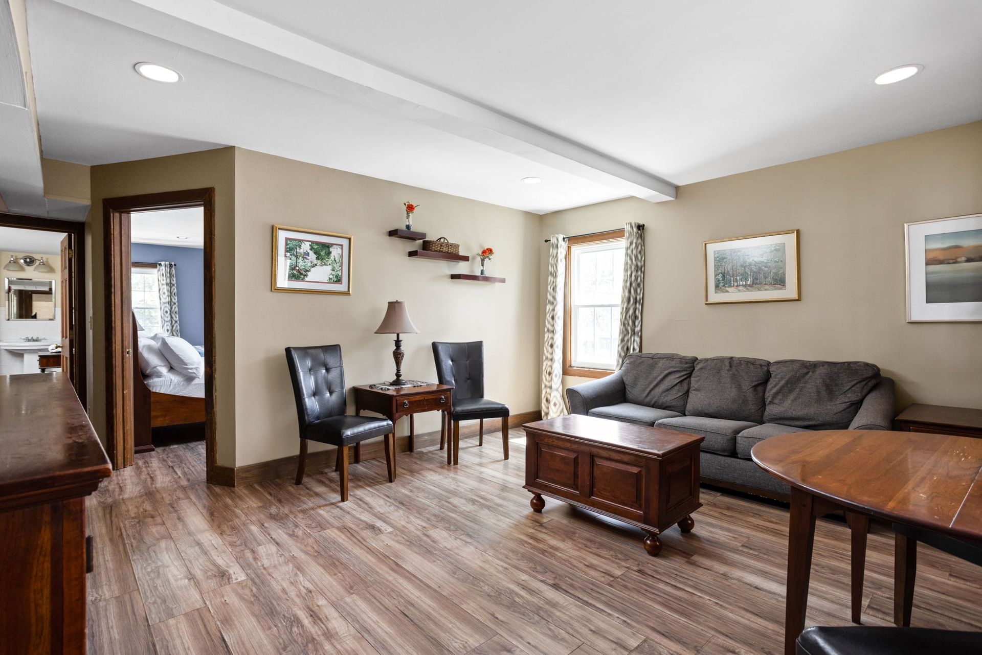 Room | Artists Colony Inn | Nashville