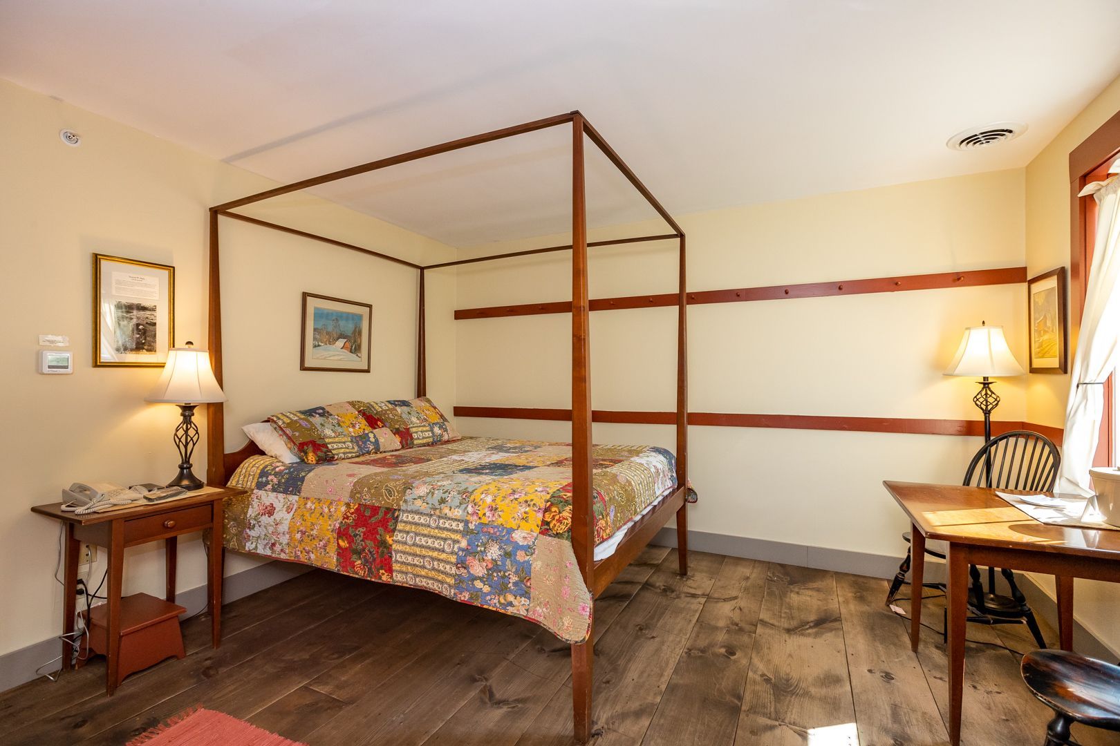 Room | Artists Colony Inn | Nashville