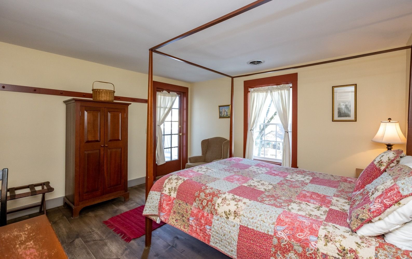 Room | Artists Colony Inn | Nashville