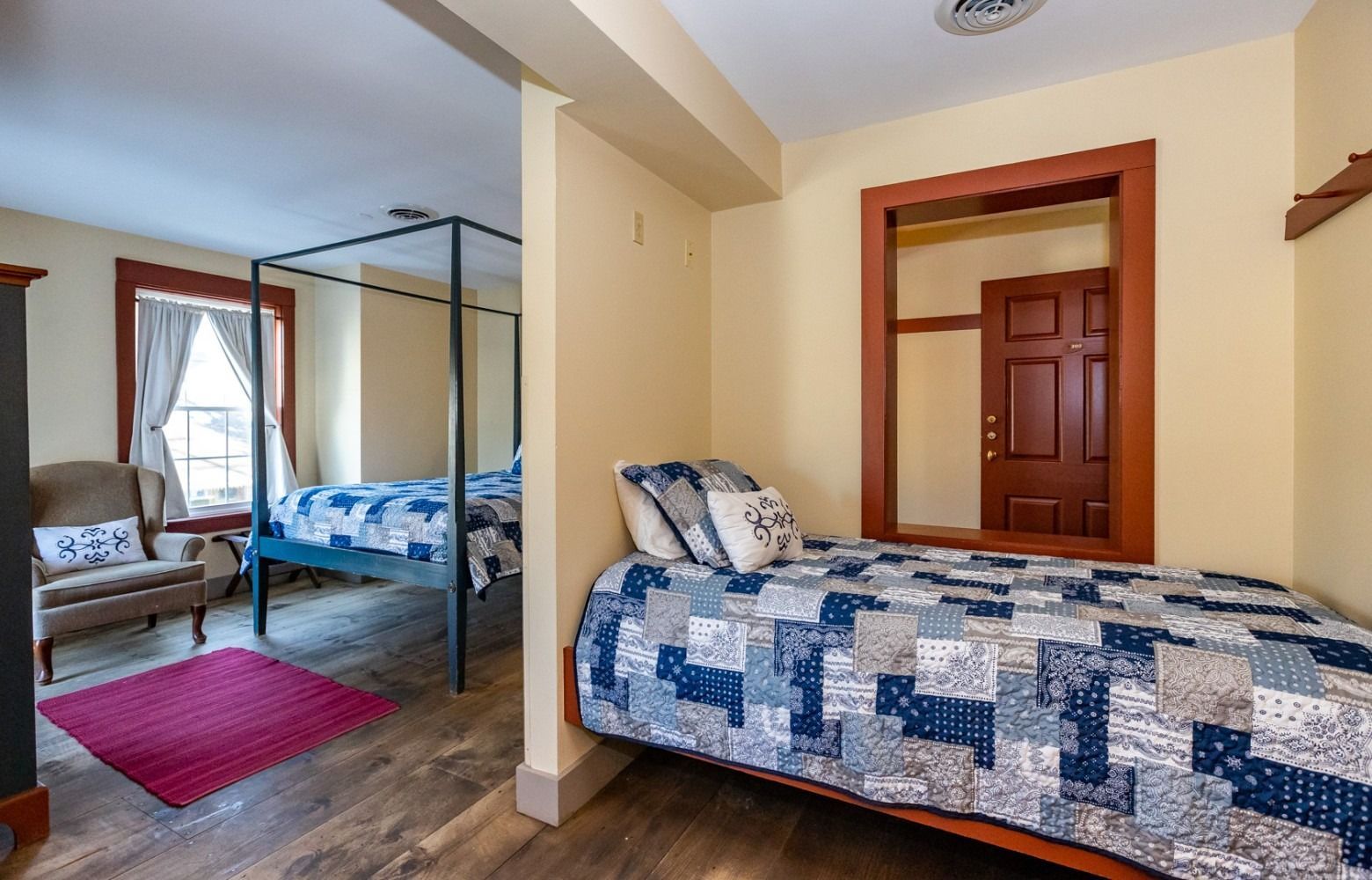 Room | Artists Colony Inn | Nashville