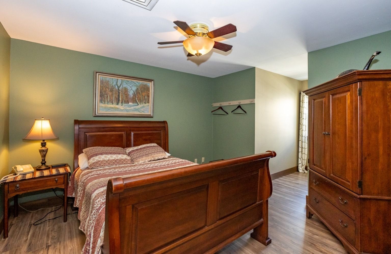 Room | Artists Colony Inn | Nashville