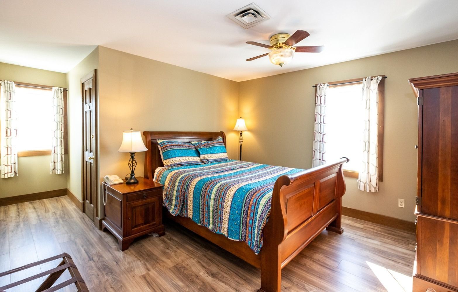 Room | Artists Colony Inn | Nashville