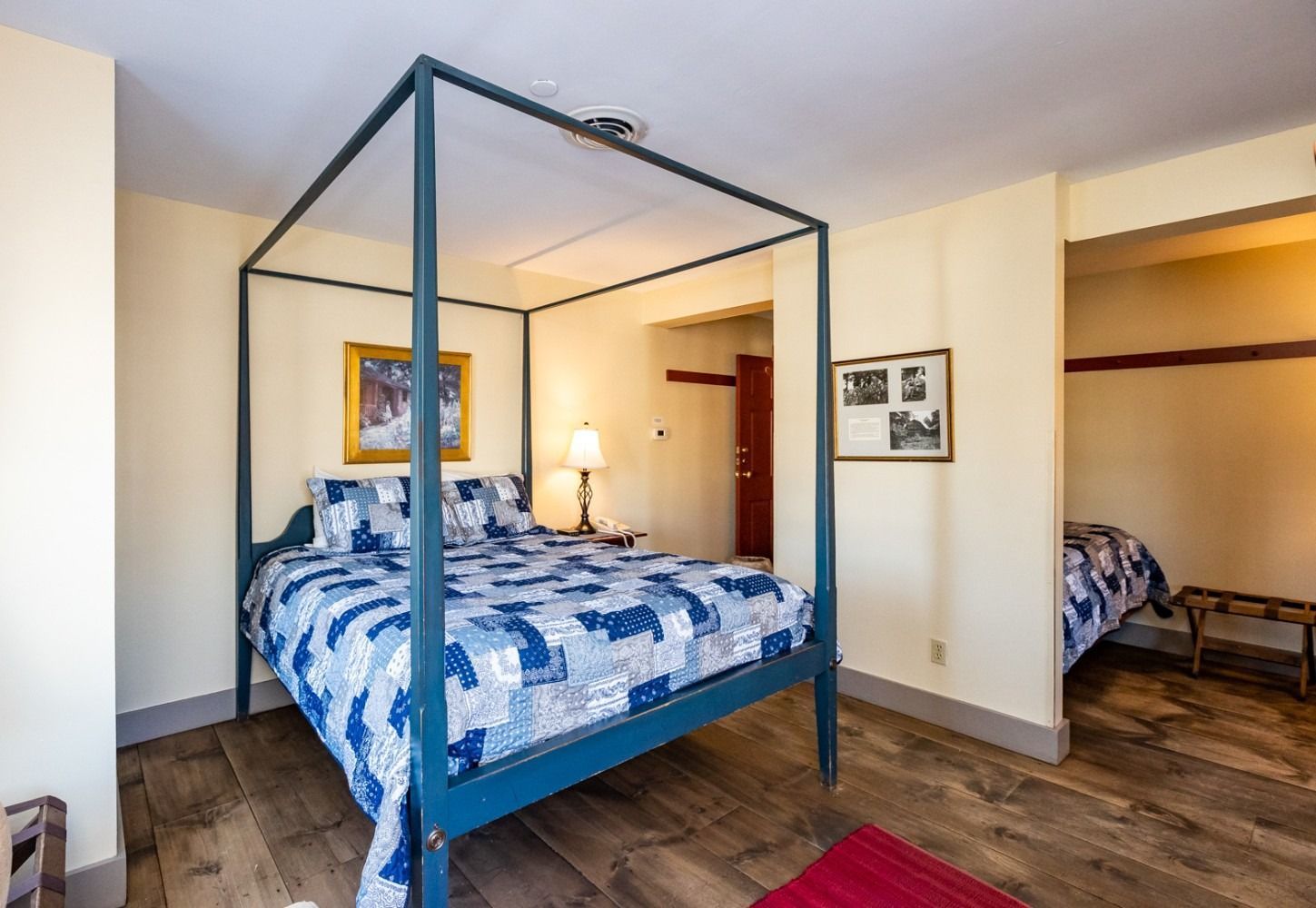 Room | Artists Colony Inn | Nashville