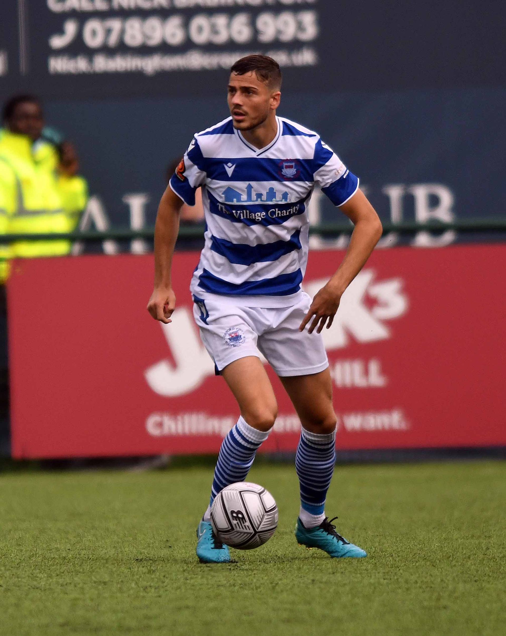 OXFORD CITY SIGN JACK DAVIES ON LOAN FROM MK DONS