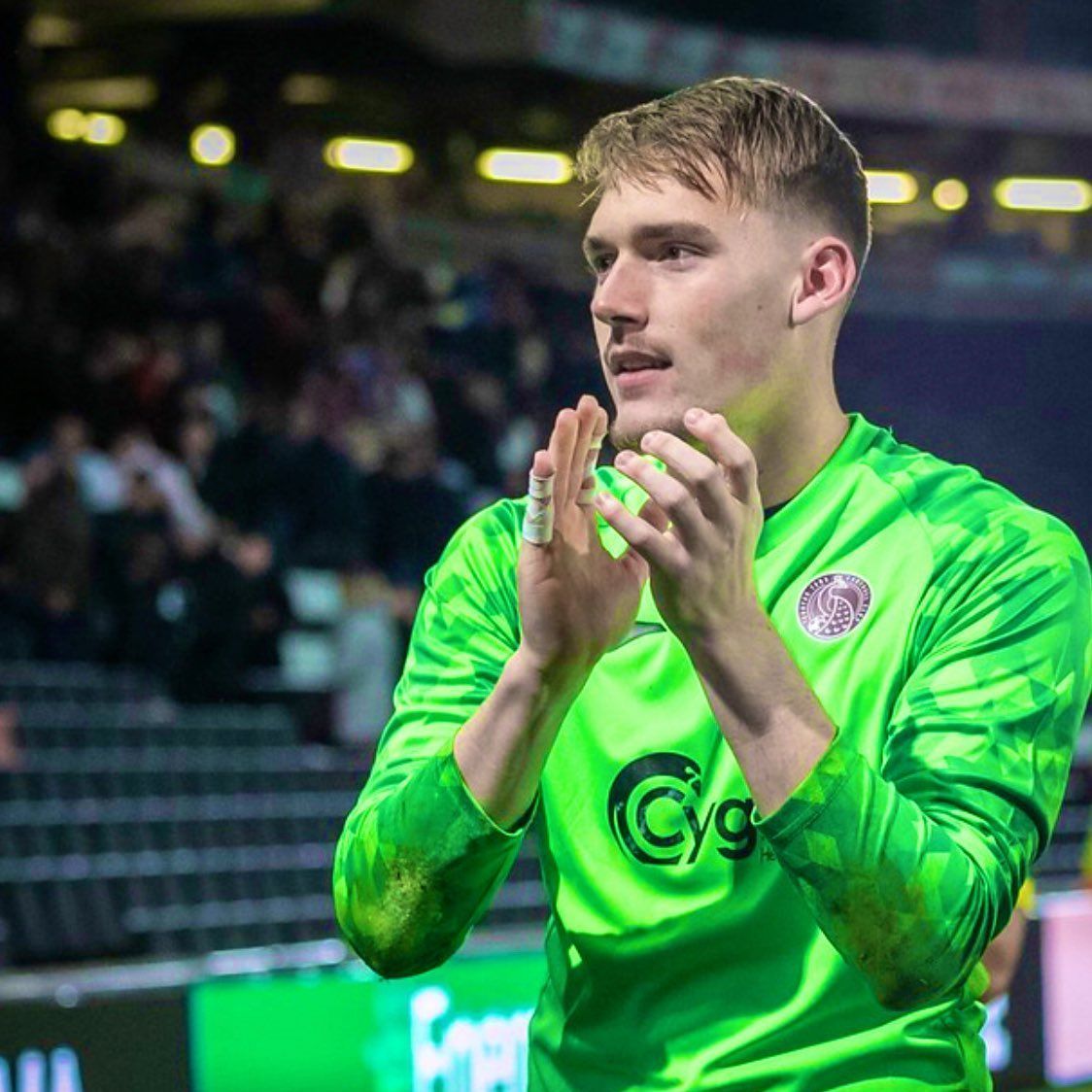 OXFORD CITY SIGN JACK BYCROFT ON LOAN