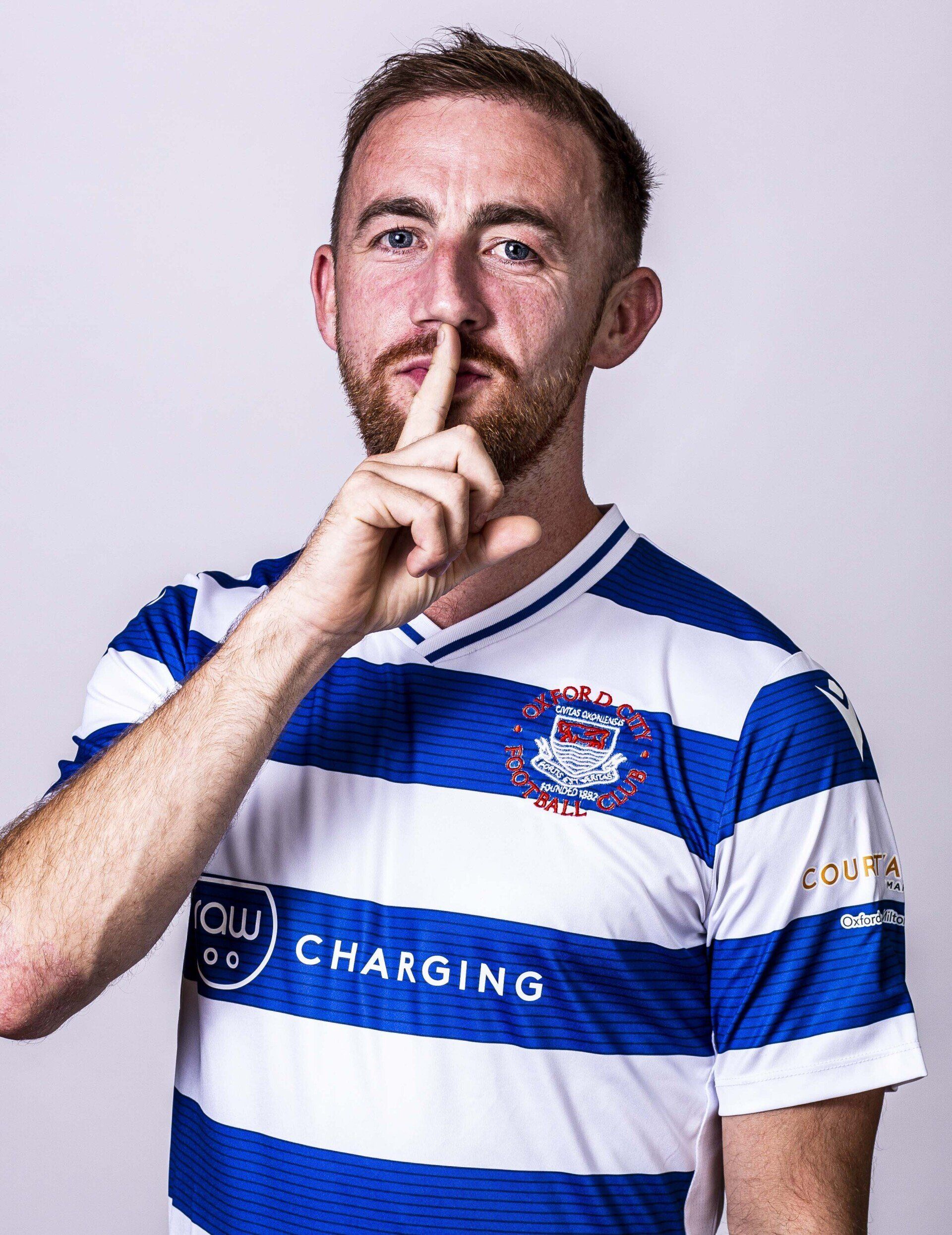 MEN'S FIRST TEAM PLAYER