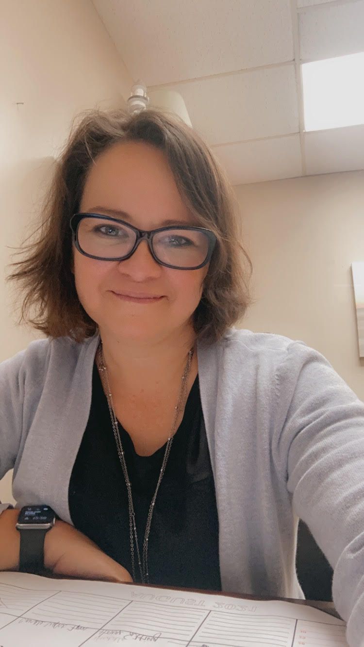 About Me | April Murray-Bravo, LMFT in Dallas, TX | Therapist