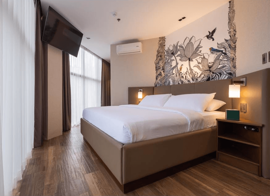 THE HENRY HOTEL ROOST BACOLOD: Your Modern Perch, Negrense-fied ...