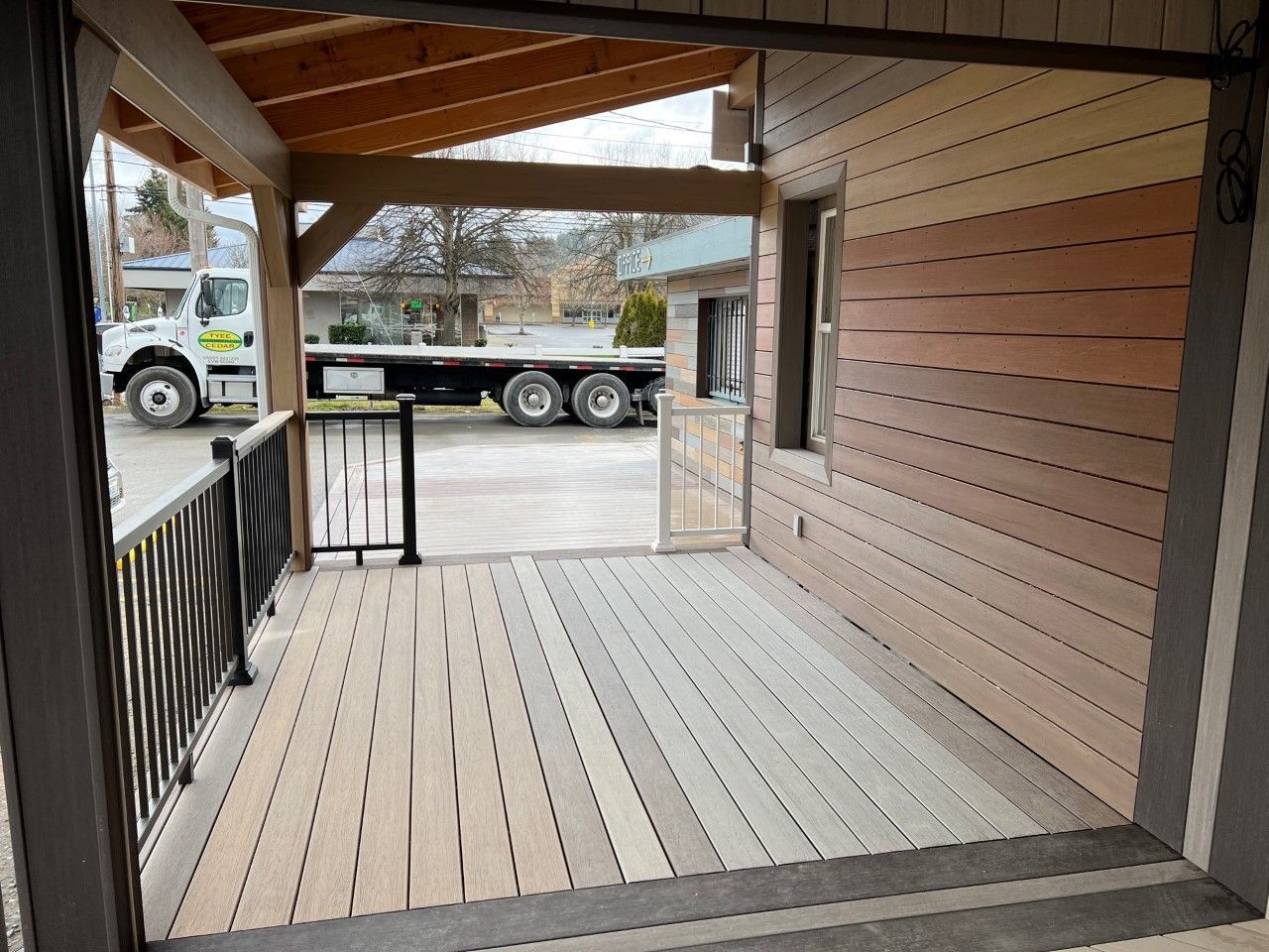 Decking Showroom – Auburn, WA – Tyee Cedar & Lumber Co.