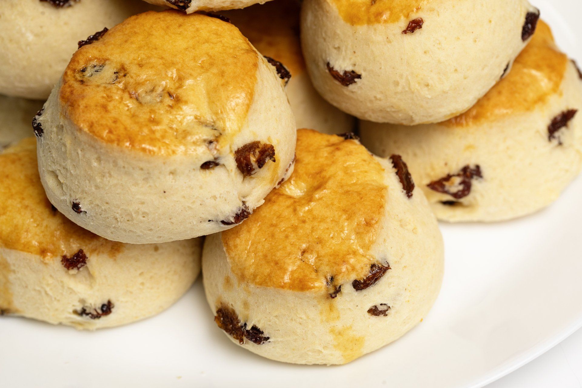 Bespoke Desserts, Pastries & Cakes, London | Crystal Patisserie