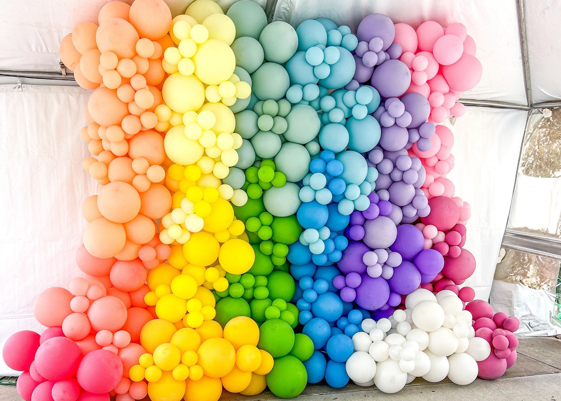 Orlando Balloon Decor Company, Tabitha's Balloon Bar