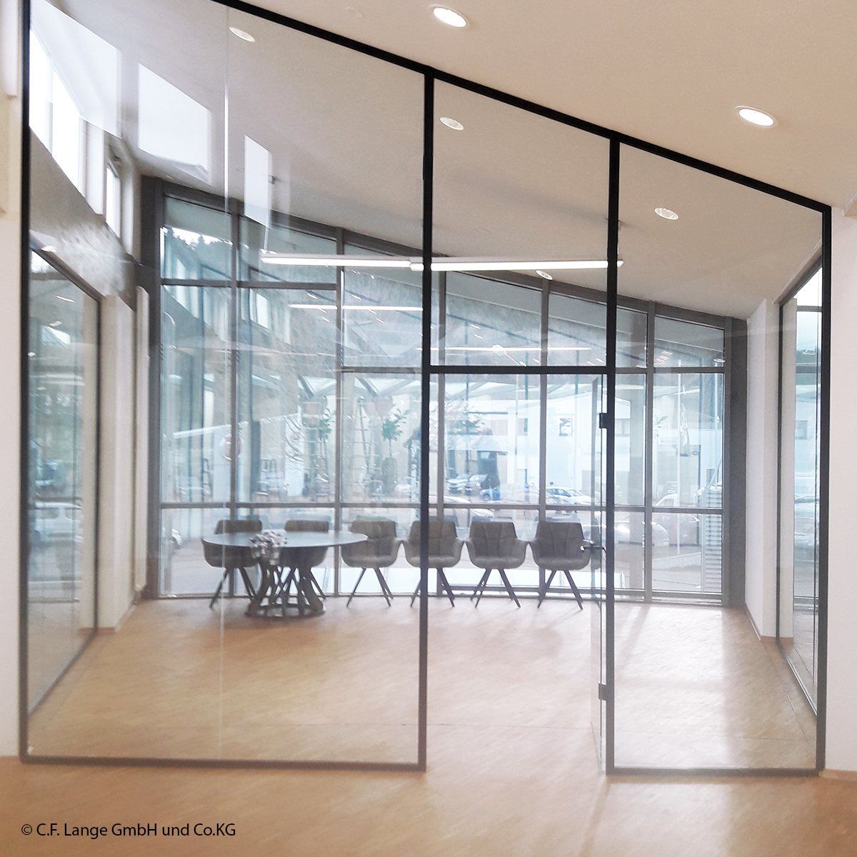 X-FRAME Glasprofilsysteme für Glastüren und Glastrennwände