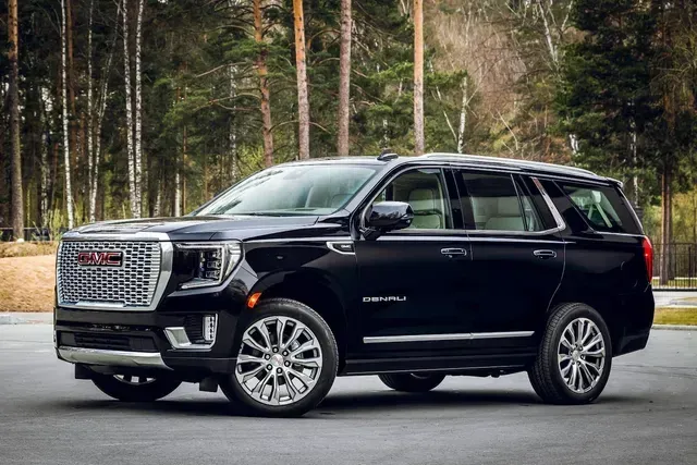 Portland Concert Chauffeur | Elite VIP Limo Service