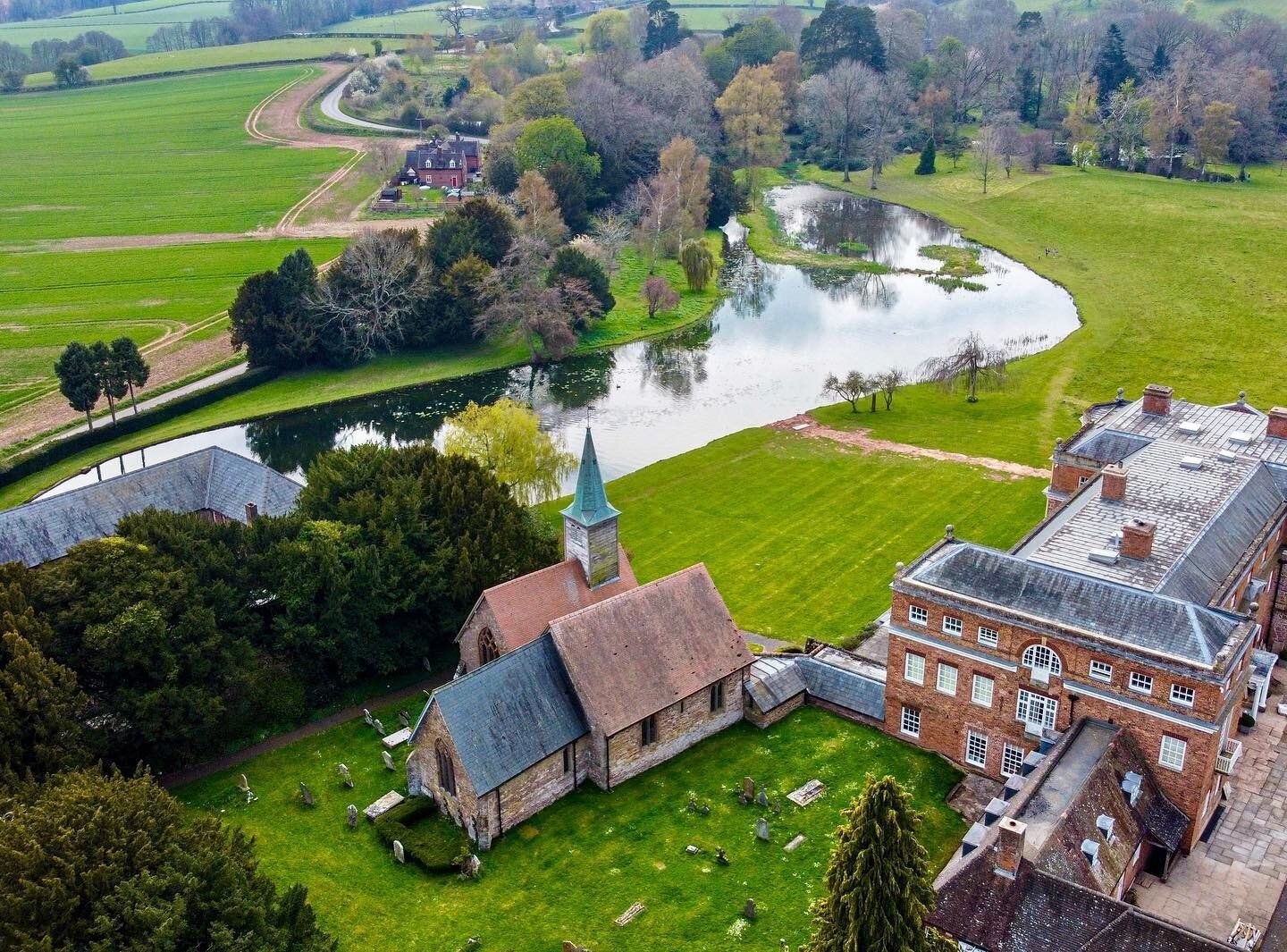 Luxury Treehouse Accommodation - Escape to Idyllic Tranquillity