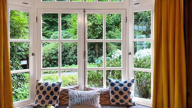 Front window treatments store