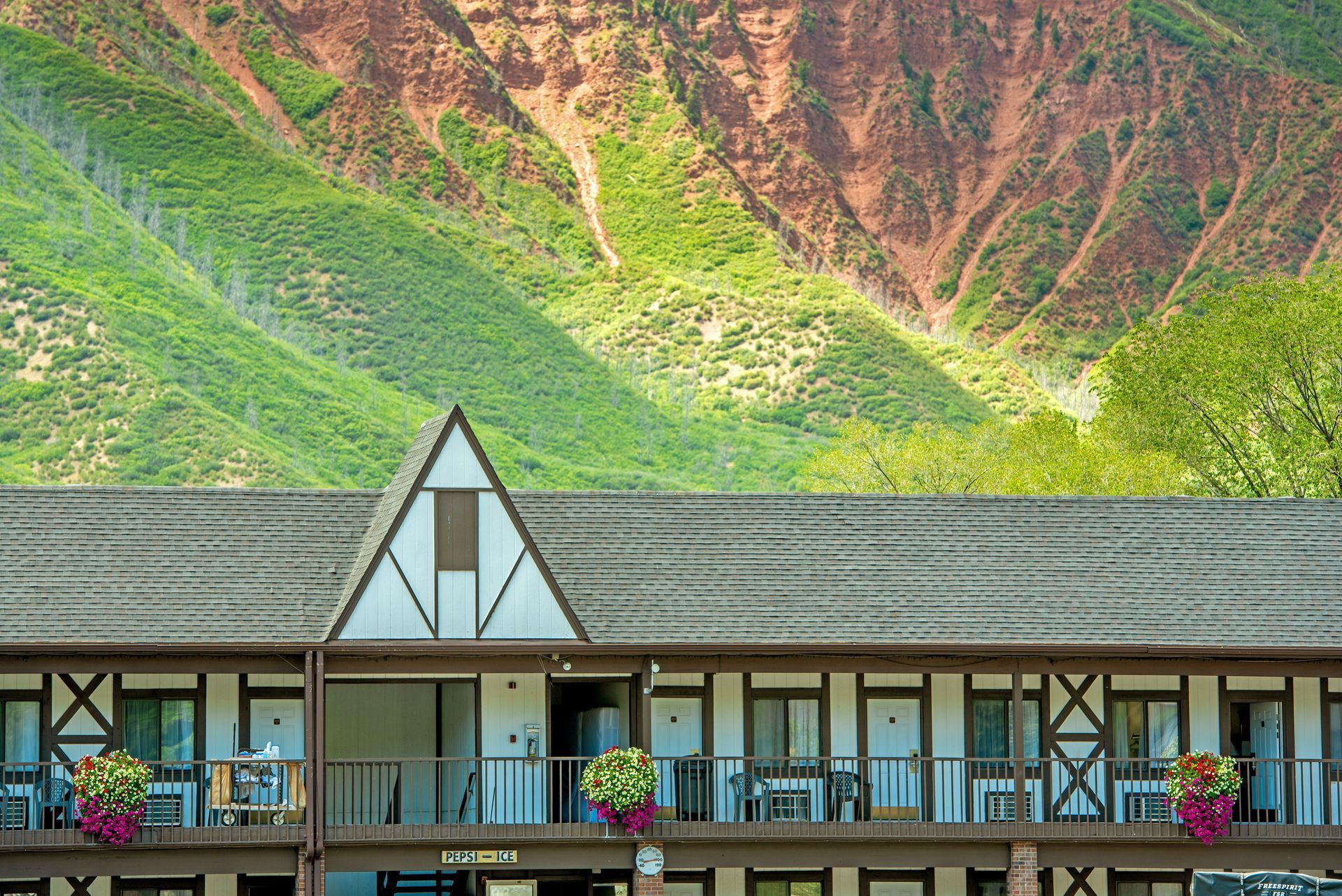 Photos | Glenwood Springs, CO | Silver Spruce Inn