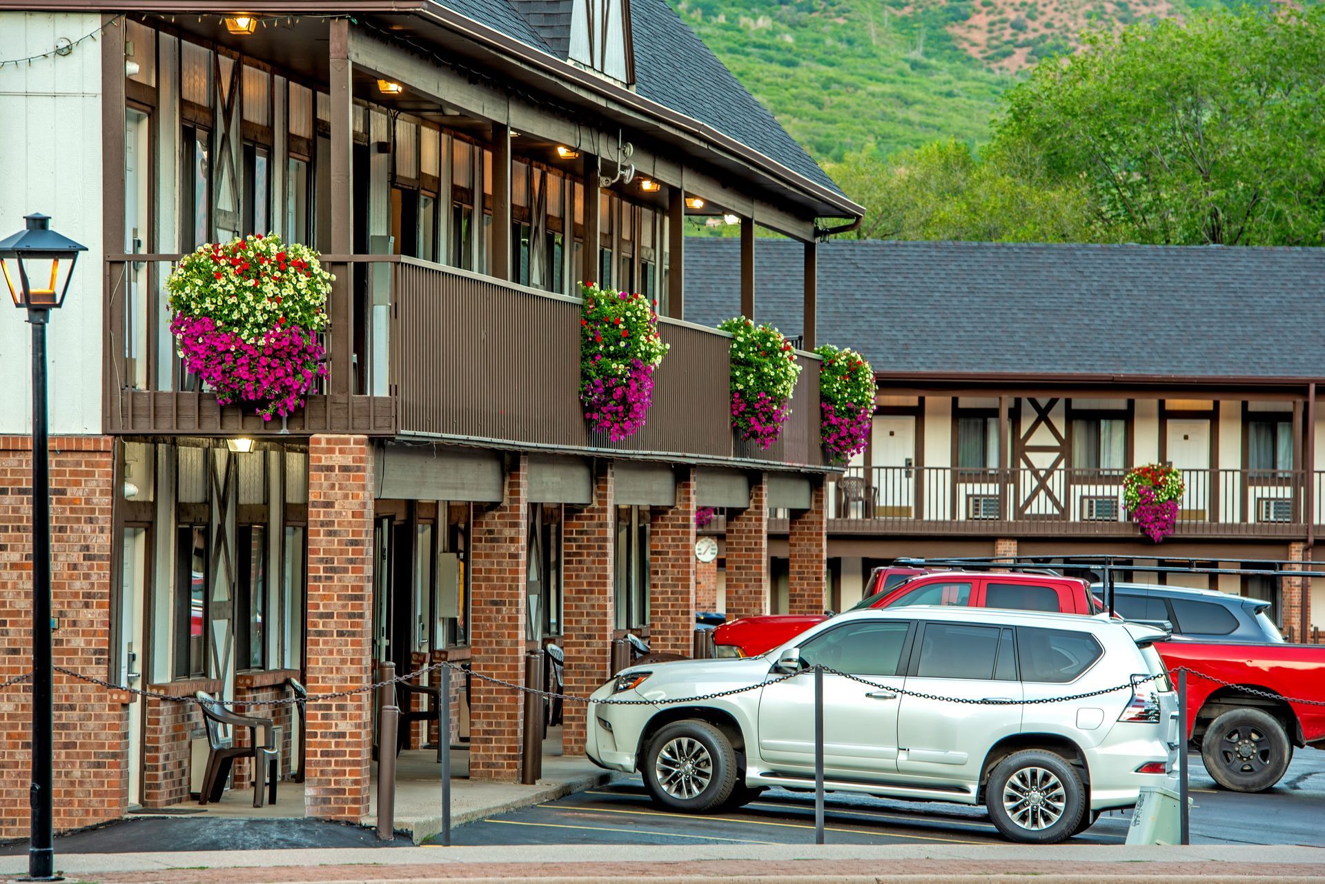 Photos | Glenwood Springs, CO | Silver Spruce Inn