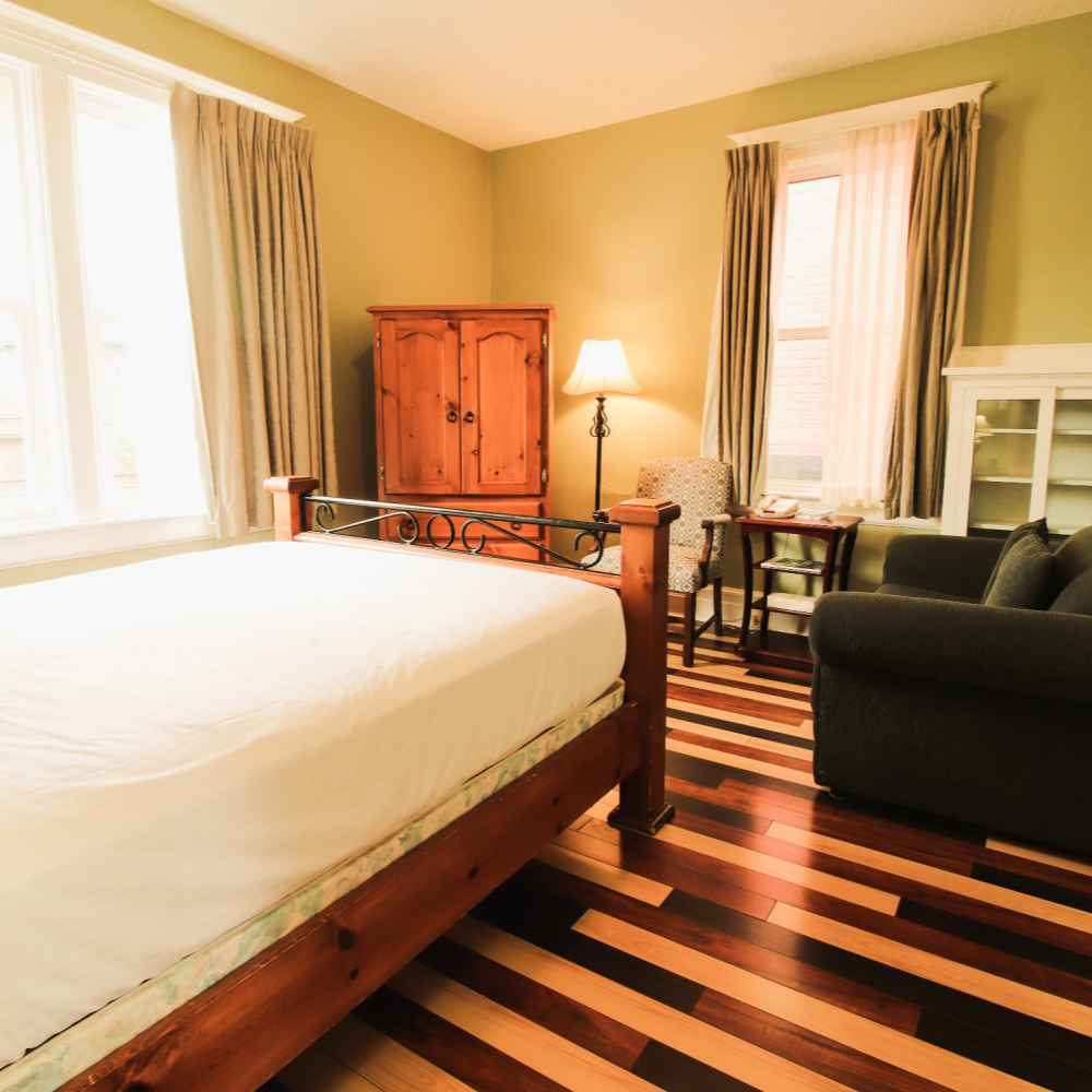 Accommodations at James Bay Inn | Victoria, BC