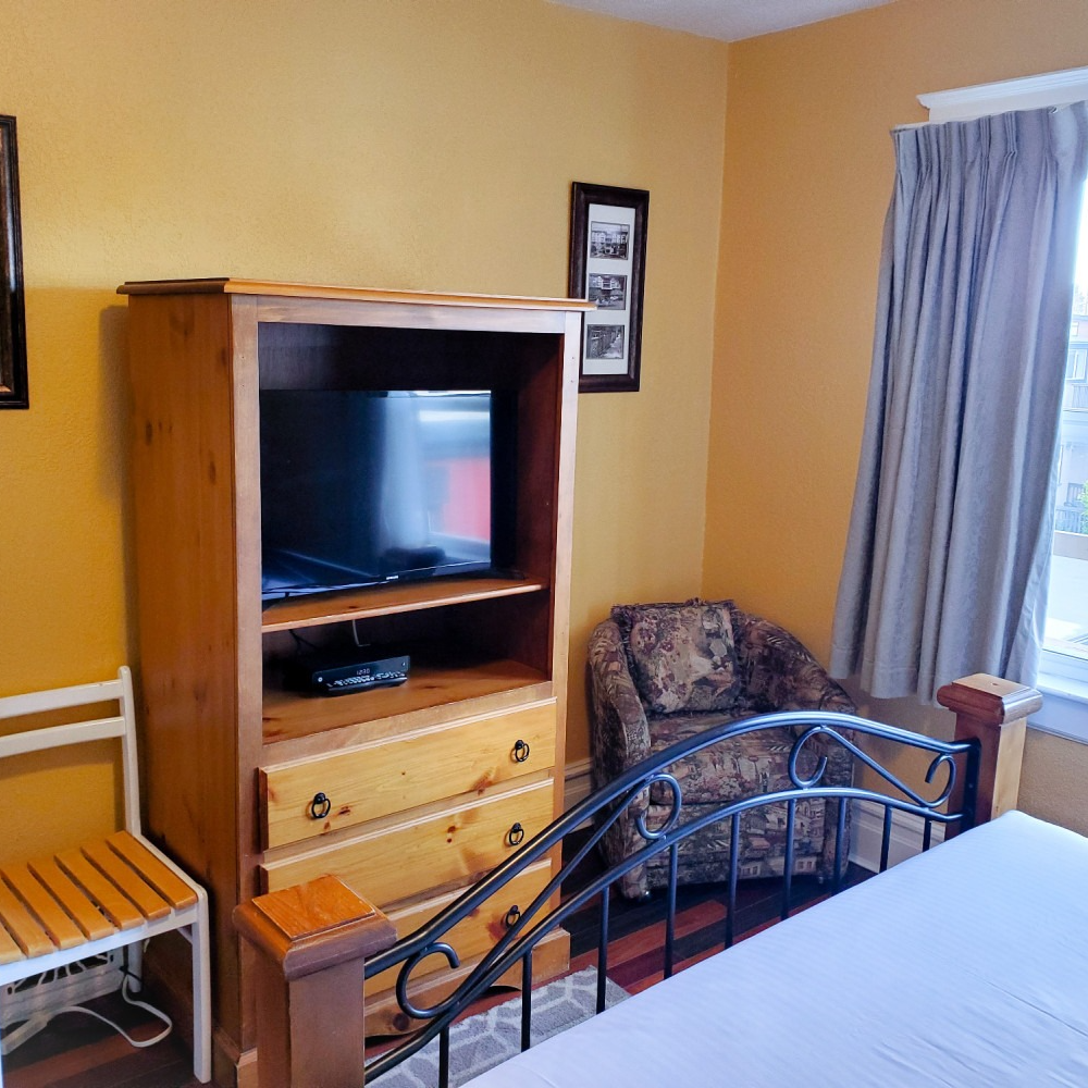 Accommodations at James Bay Inn | Victoria, BC
