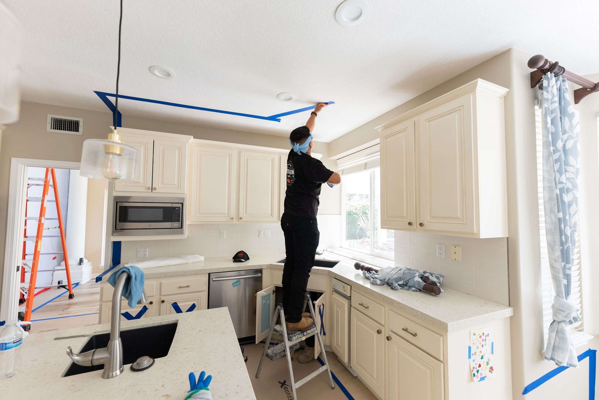 How to Spot the Signs of Water Damage in Your Home
