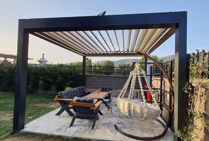 Skreddersydd pergola for hage og uteservering