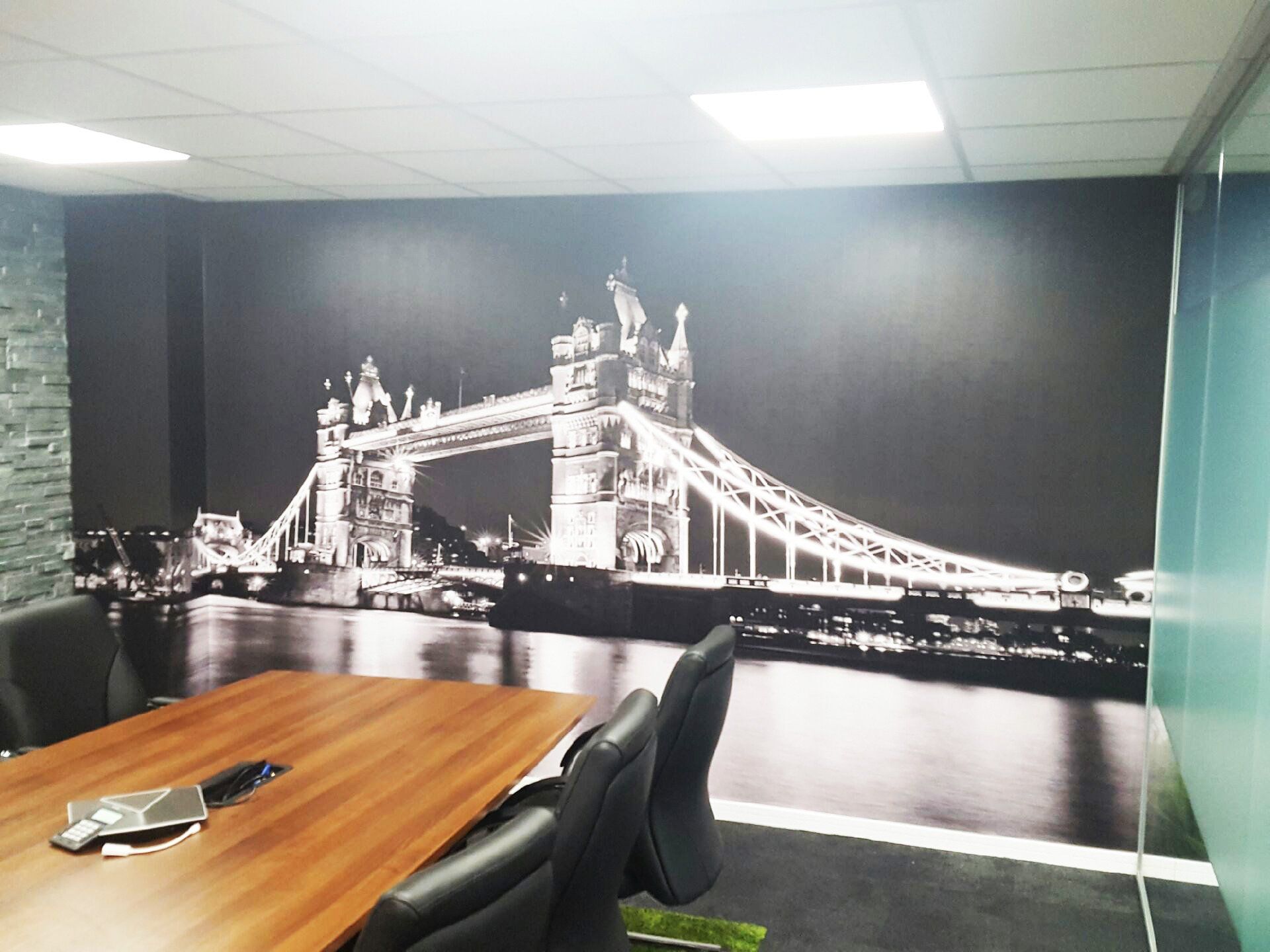 Home Big Time Graphics Harlow Essex London Herts Signs Fitting Wraps