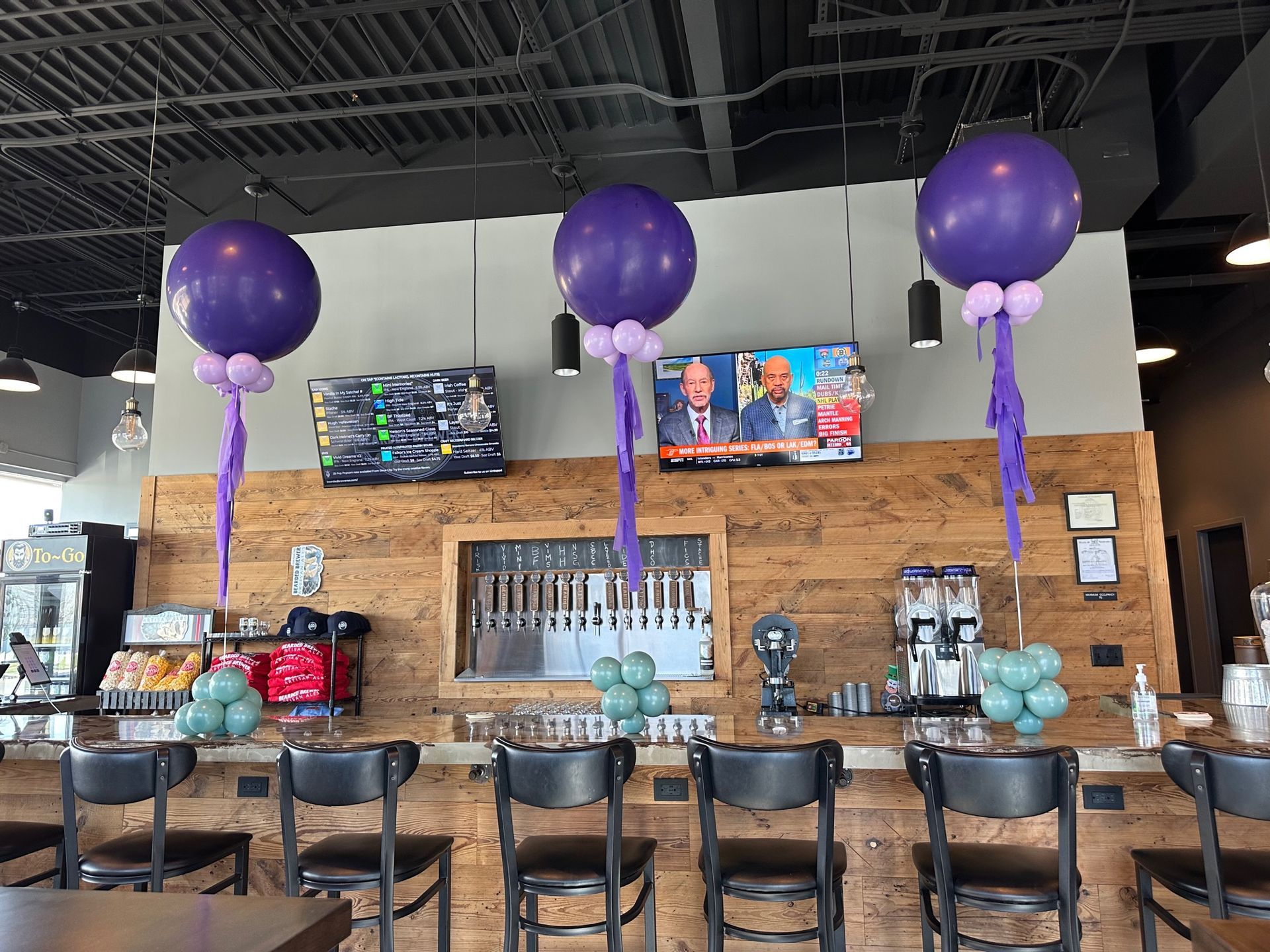 Custom Designs | Omaha Balloon