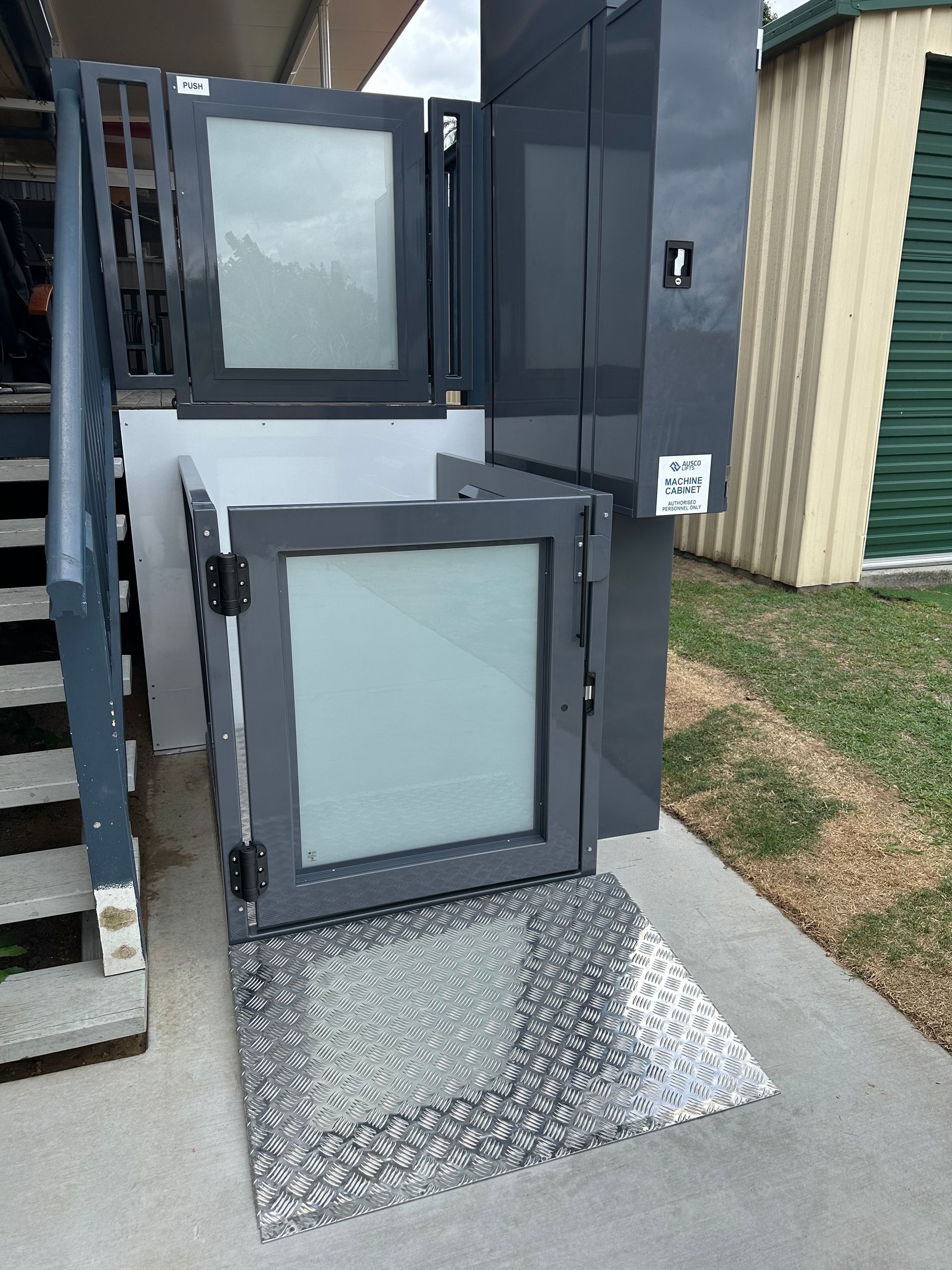 Platform Lift | Novo 340 Platform Lift