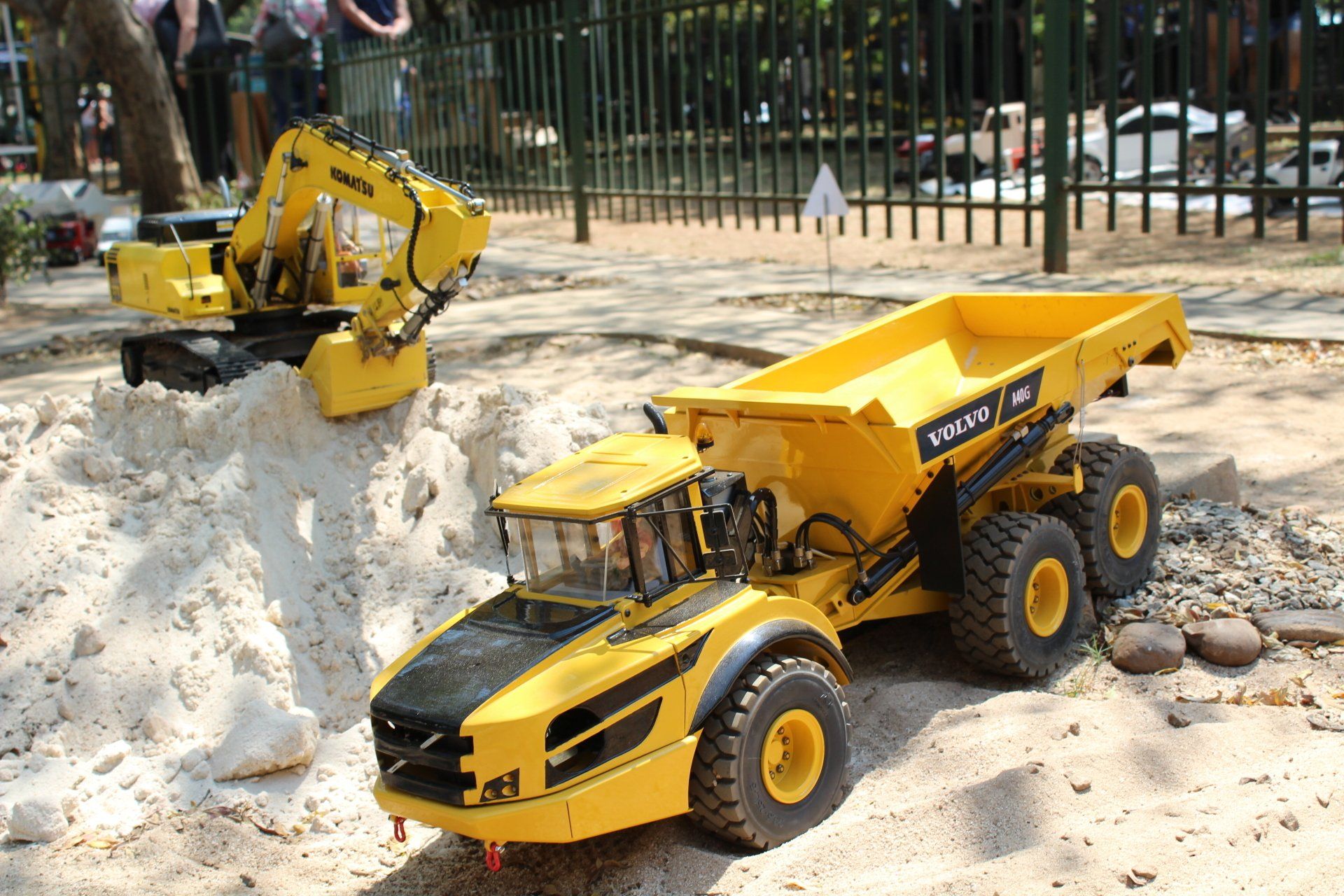 Largest selection of Model RC 1/14 scale Trucks & Machinery