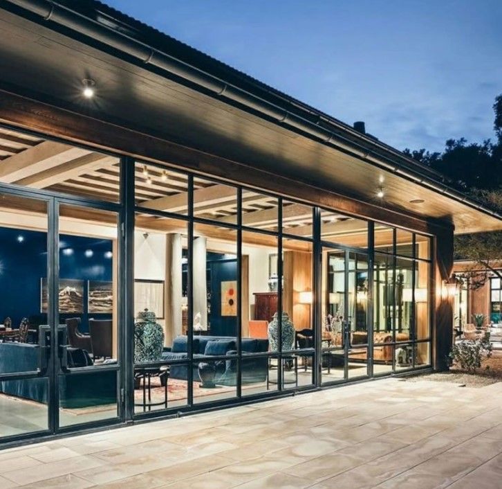 Inside Joe Rogan’s $14M Texas Mansion: Why Joe Rogan Moved to TX?