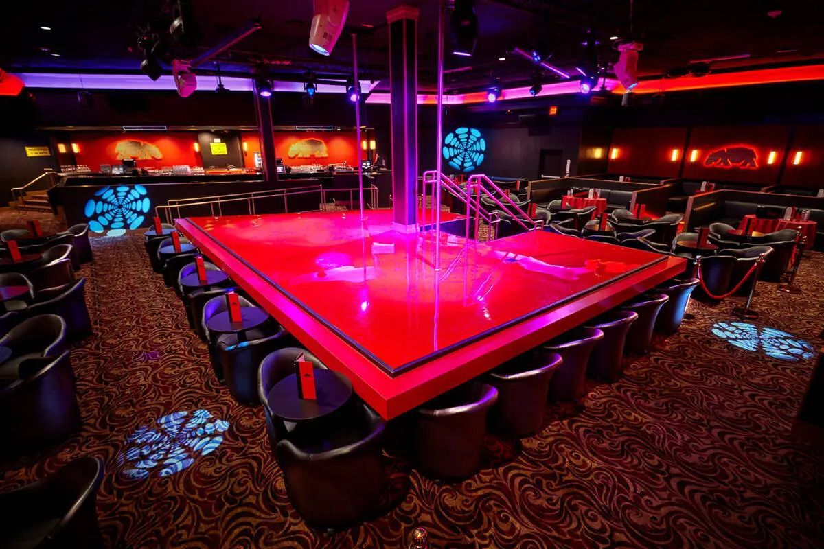 Gentlemen's Clubs in Las Vegas | Your Vegas Party Bus