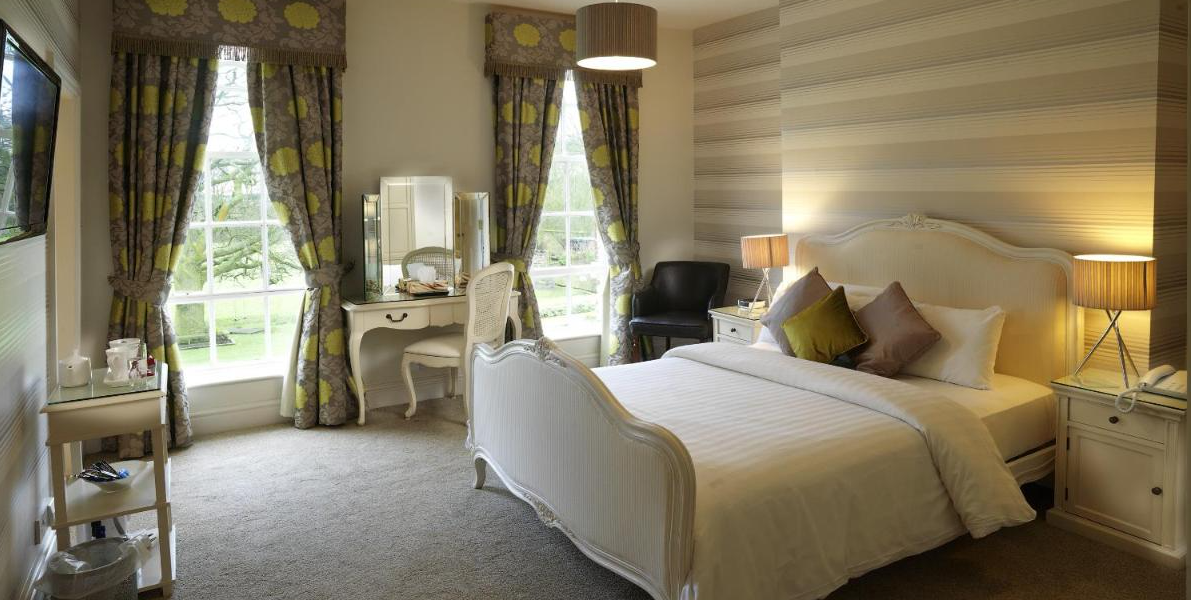 Stay at Singleton Lodge