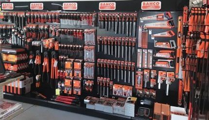 Tool supply store store