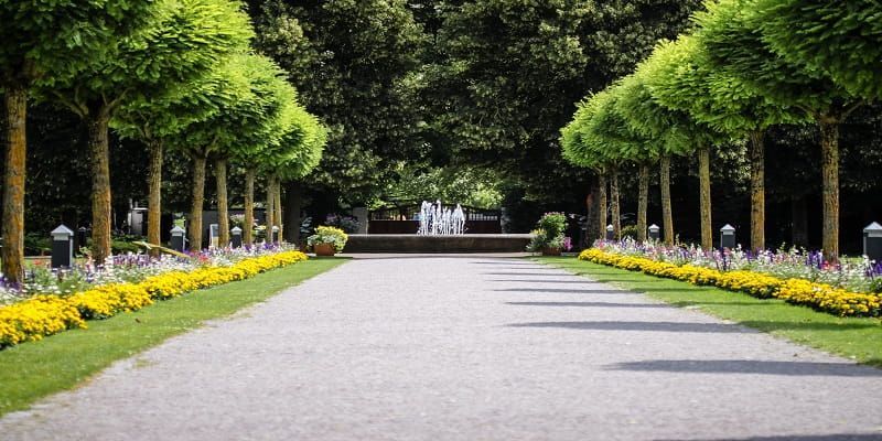 Perks Of Outdoor Funeral Services