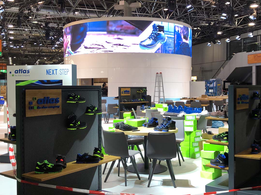 360° LED skærm på messestand
