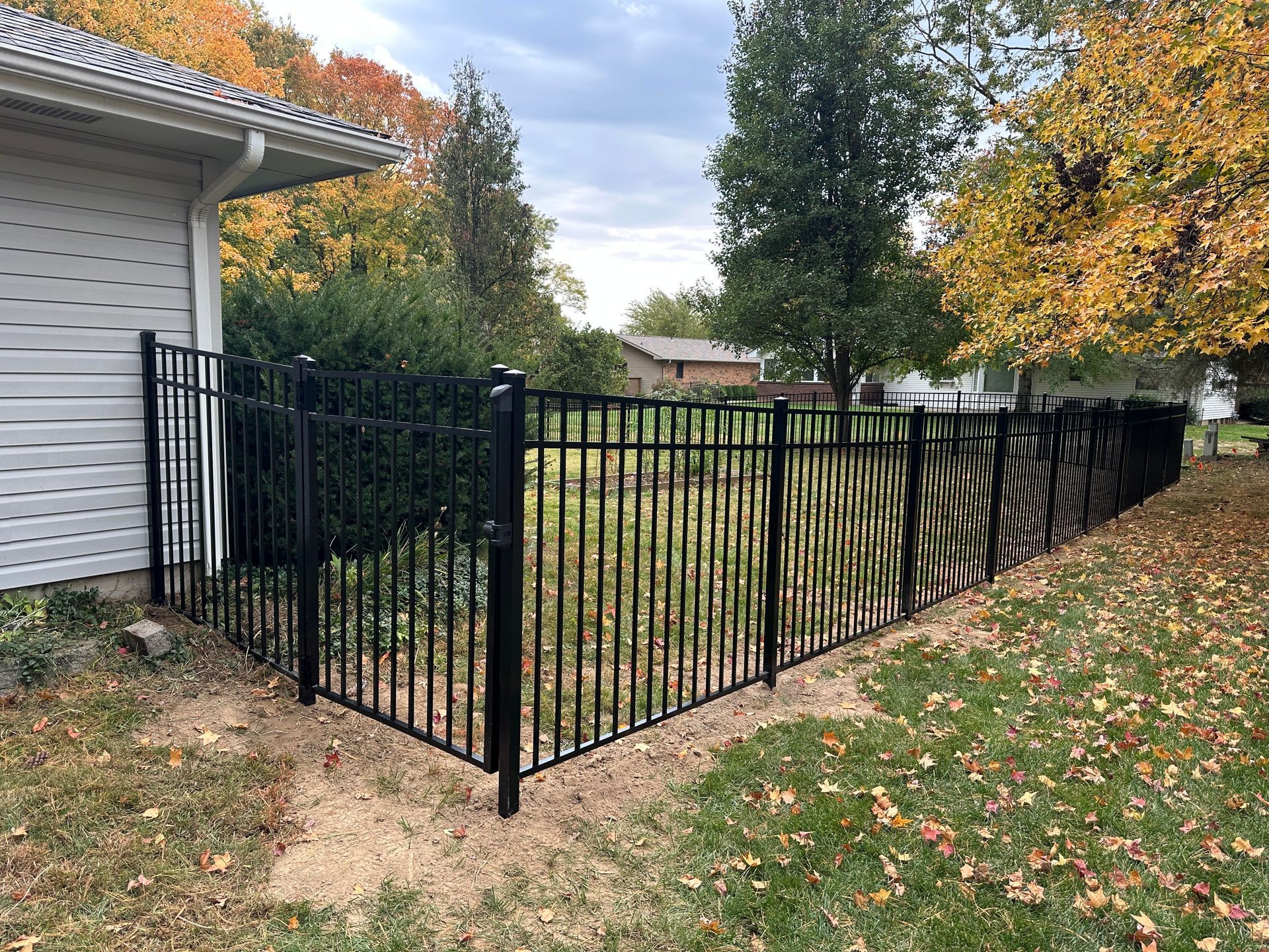 American Quality Fencing - Chain Link, Wood, Vinyl, & Aluminum Fence