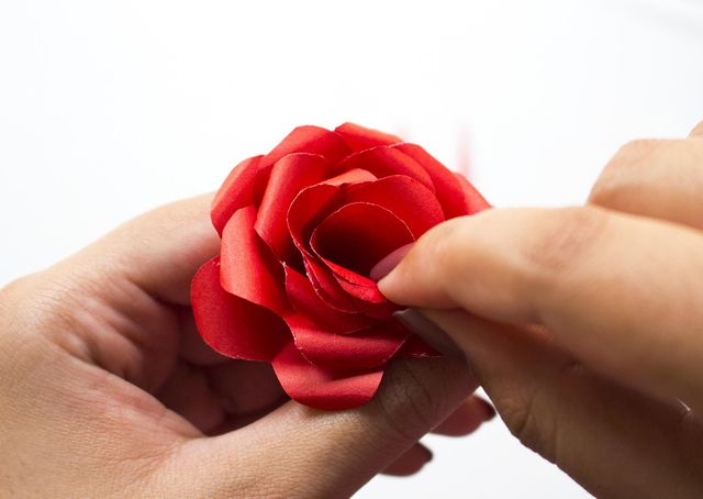 How To Make Paper Roses Step By Step With Pictures