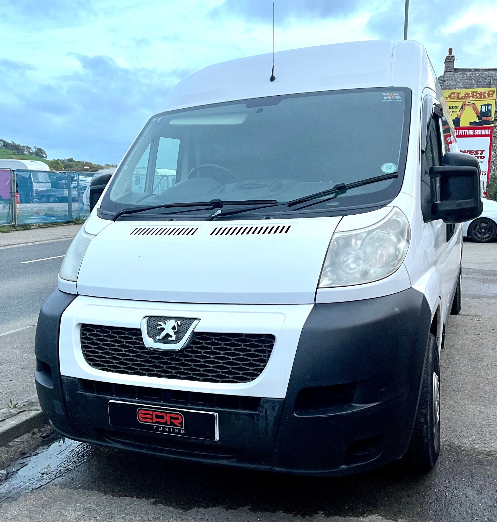 Peugeot Boxer In Custom Stage 1 ECU Software.