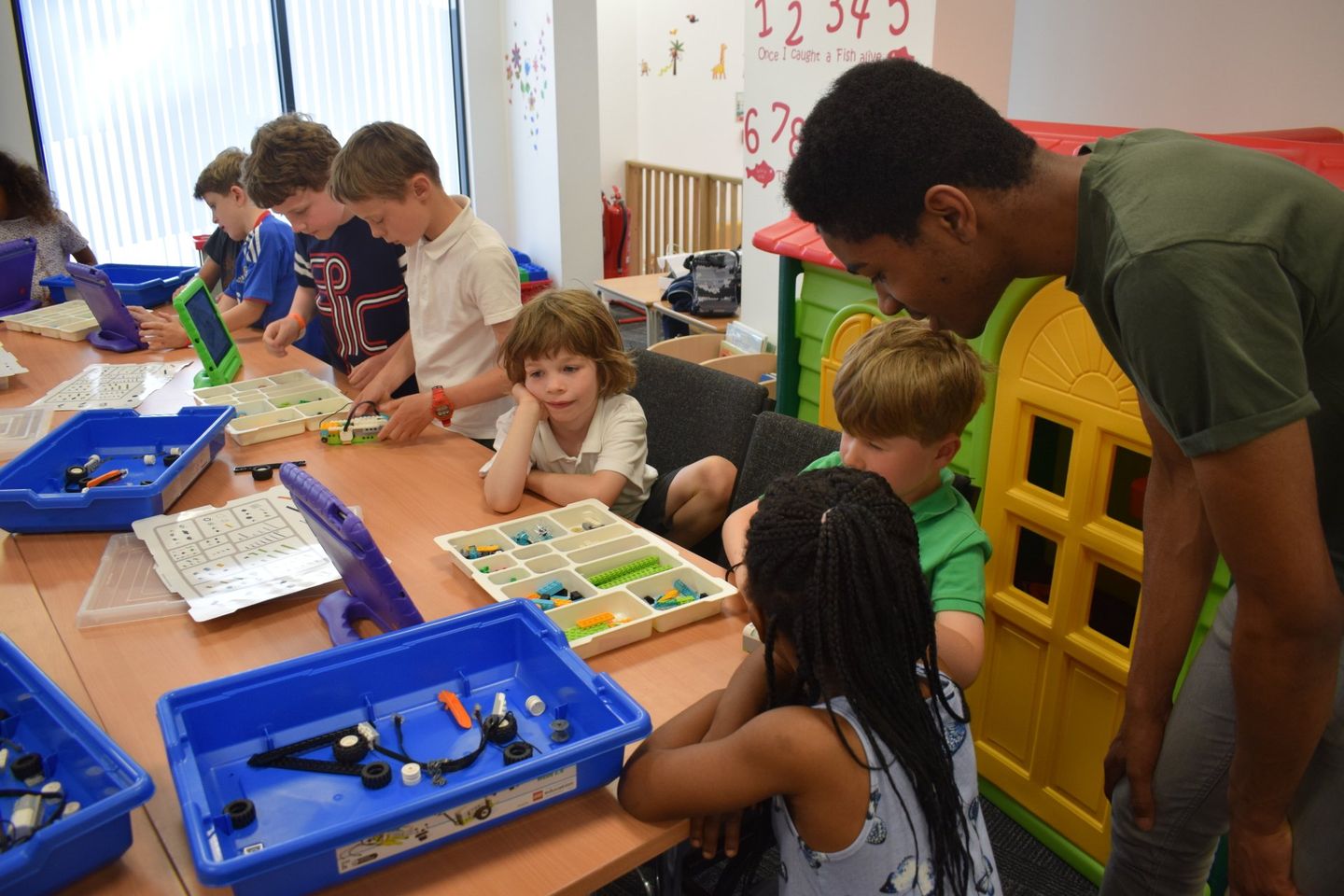 Engineering Minds | Guest Speakers | Engineering Volunteers | London