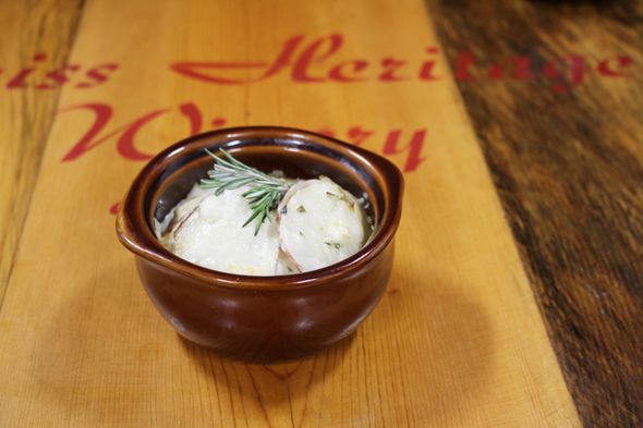 Hans' Place | Menu | Restaurant | Outdoor Dining | American Food