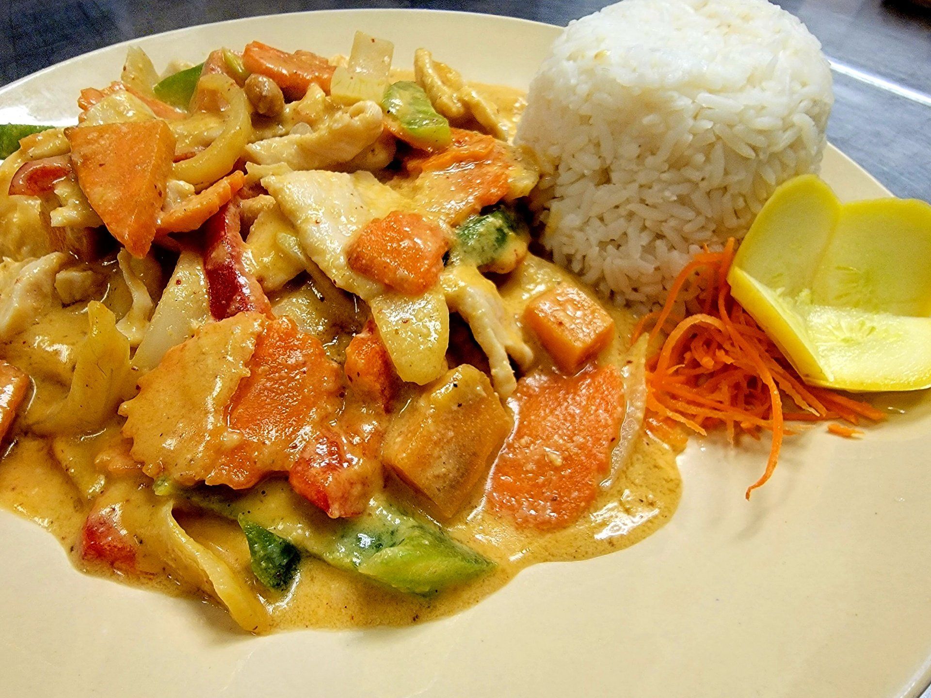 Authentic Thai Food in Milford MA, Chim Thai Cafe