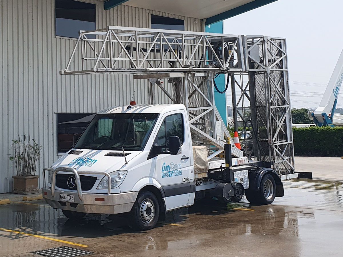 Under bridge inspection unit hire