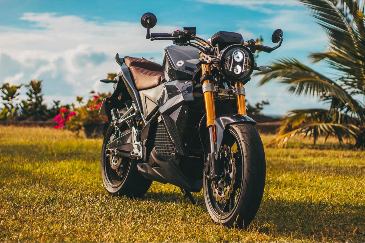 Electric Motorcycle for Long-Distance Ride: What You Need to Know