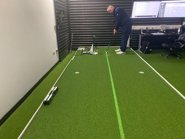 Putting Lessons & Fitting | Putting Studio