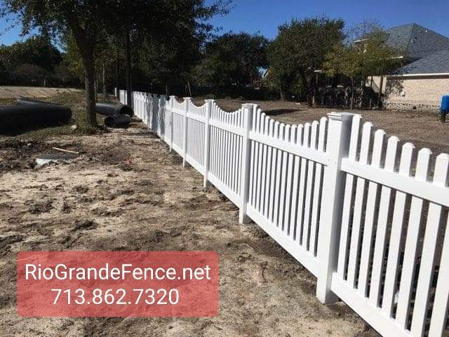 Custom Vinyl Fences | Houston, TX | Rio Grande Fence Company