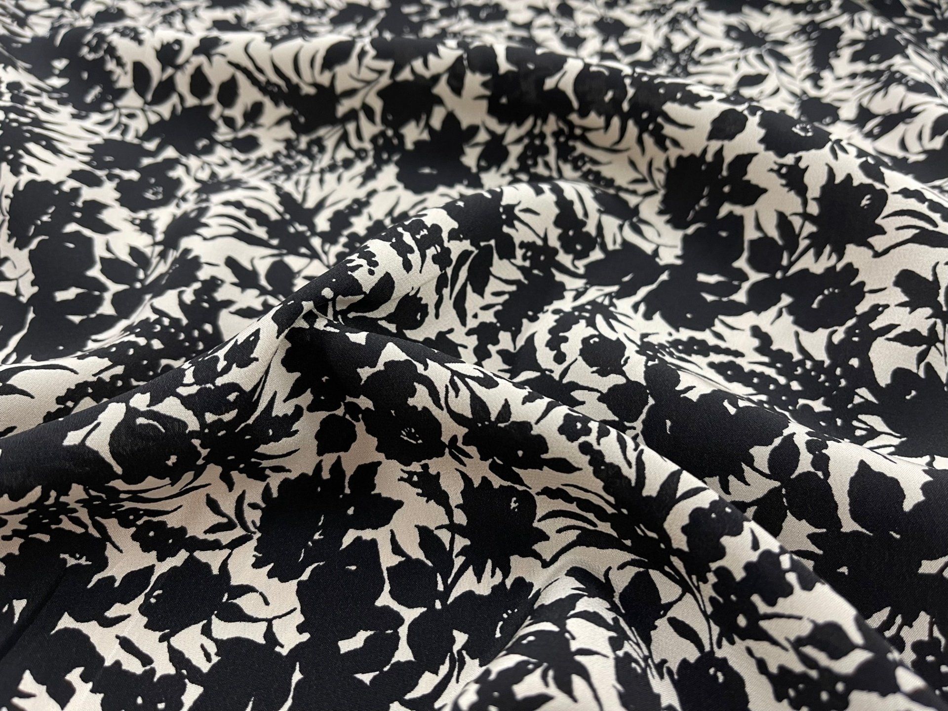 Tessuti a stock prato - Prato - Stemafil Tessuti