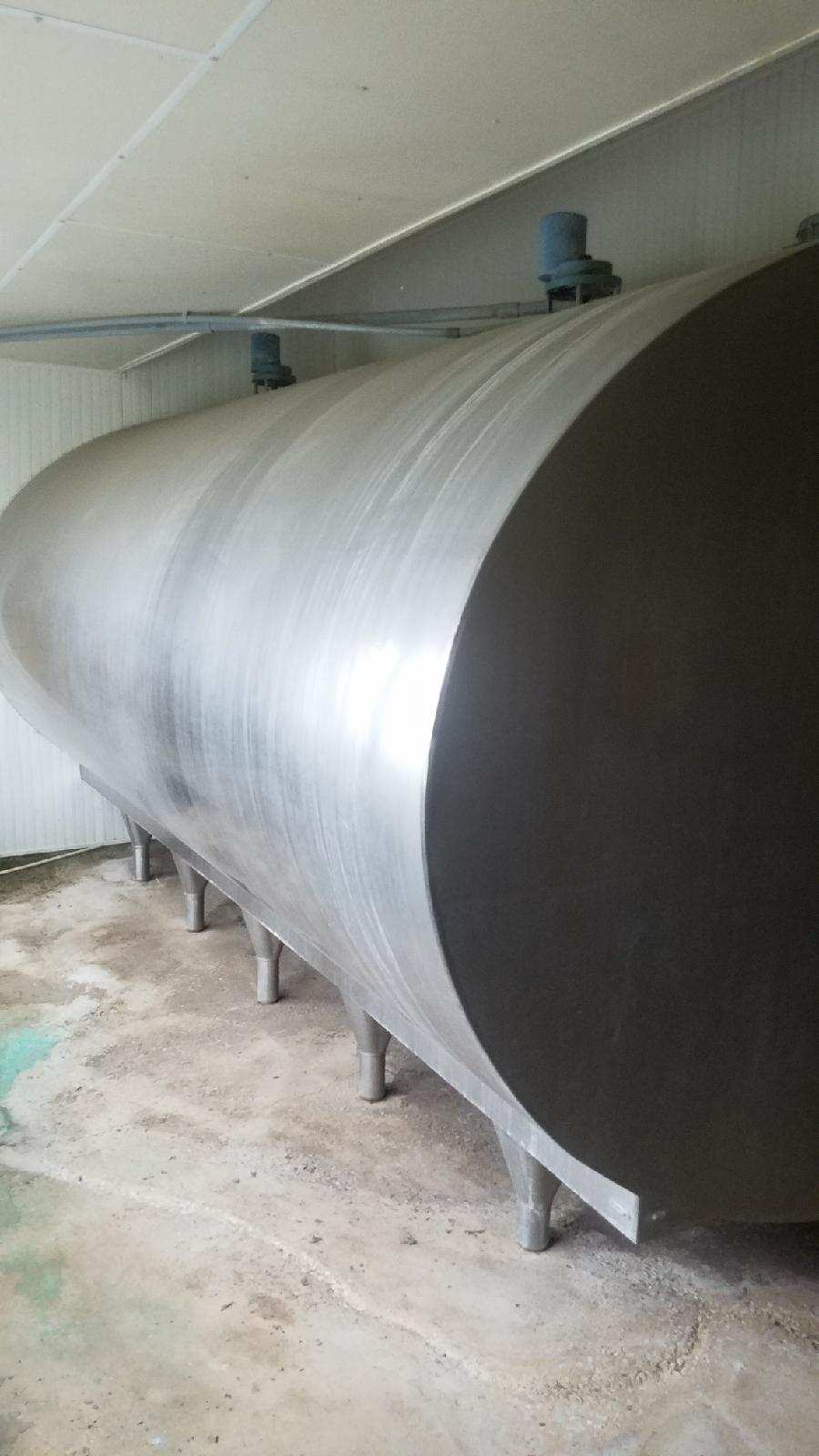 BULK MILK TANKS