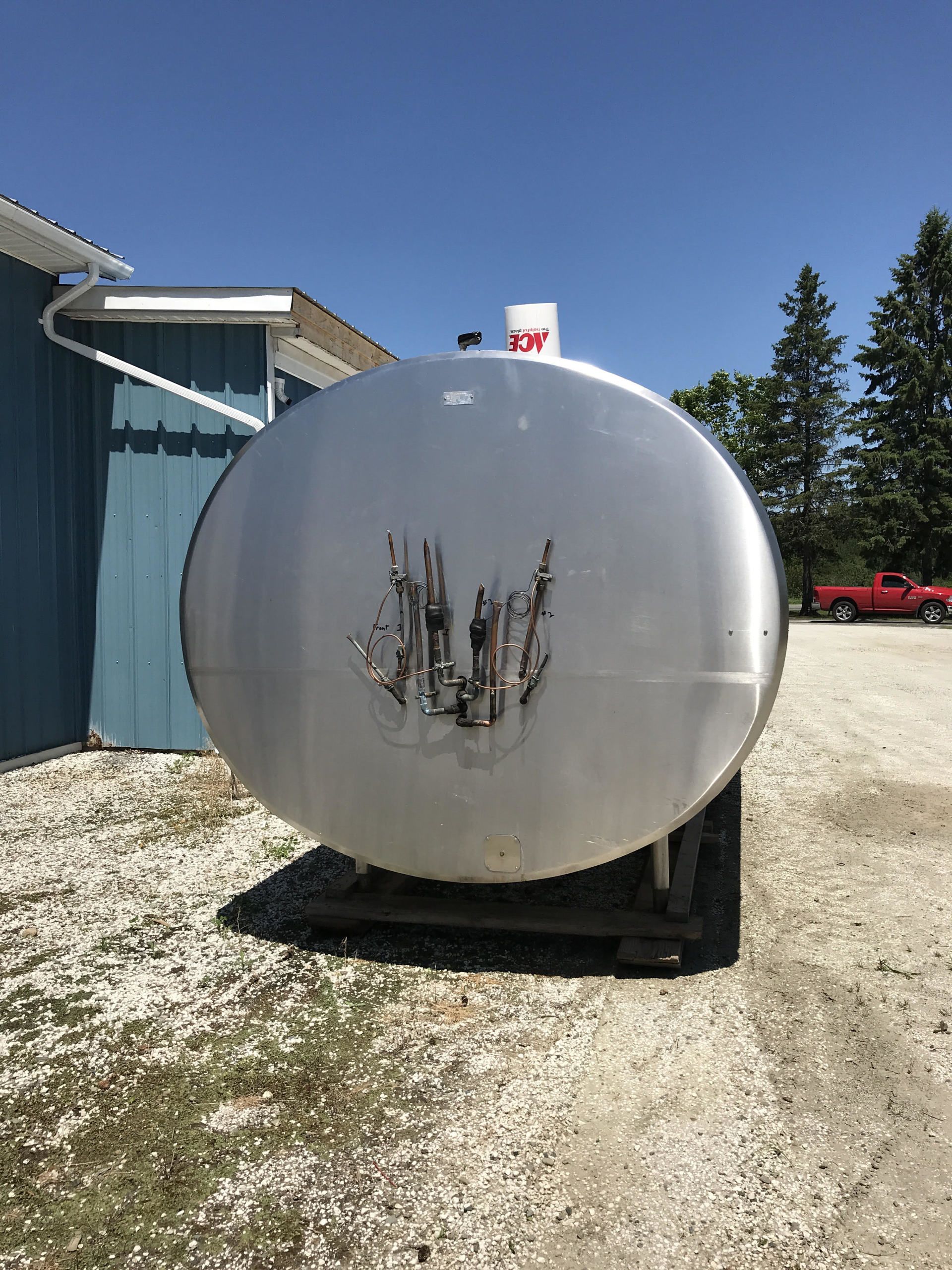 BULK MILK TANKS
